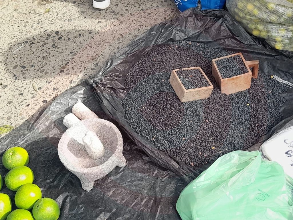 El molcajete: Utensilio básico en la cocina tradicional mexicana ...